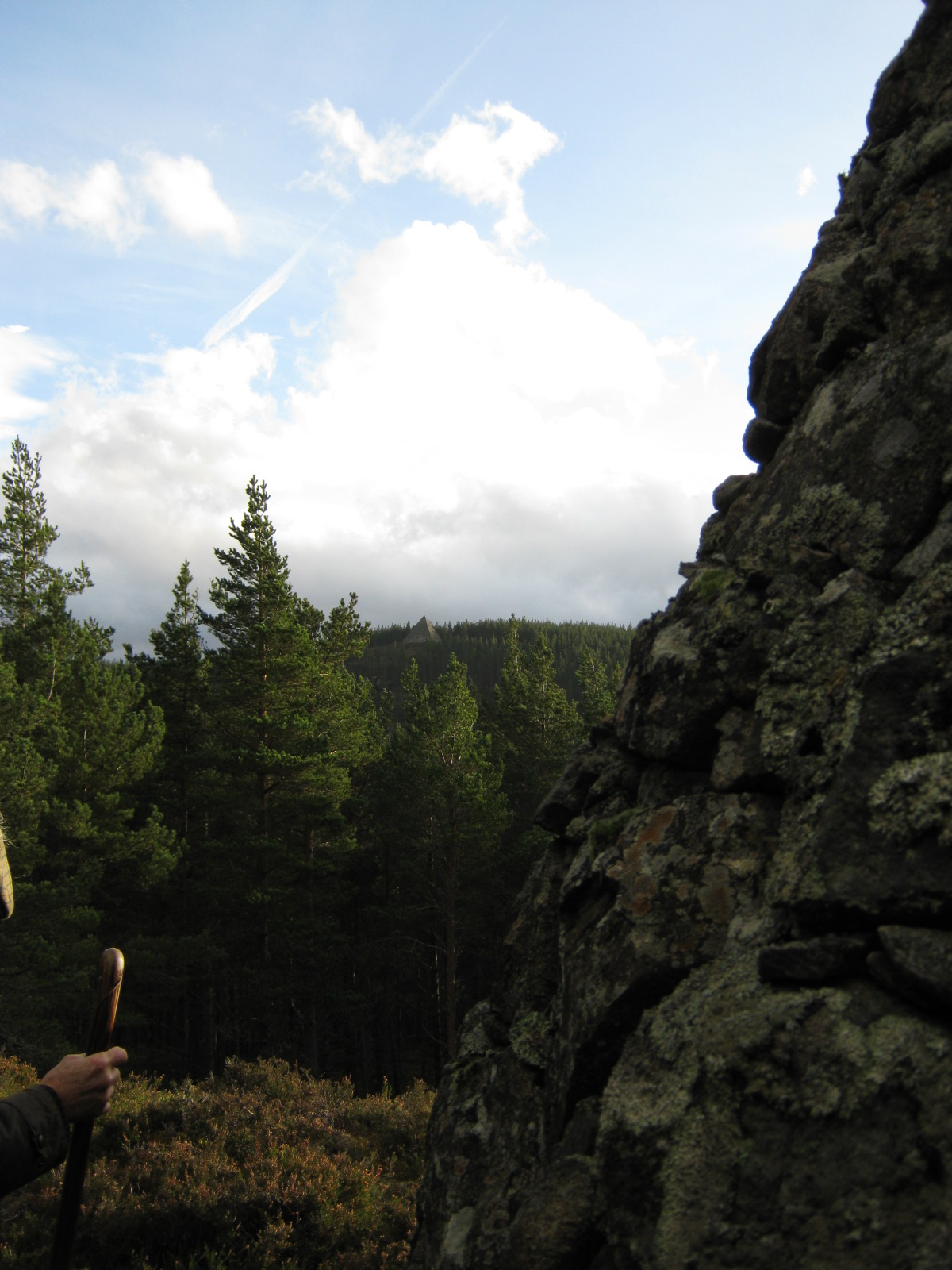 BRAEMAR WALKERS: Balmoral Cairns Craig Gowan