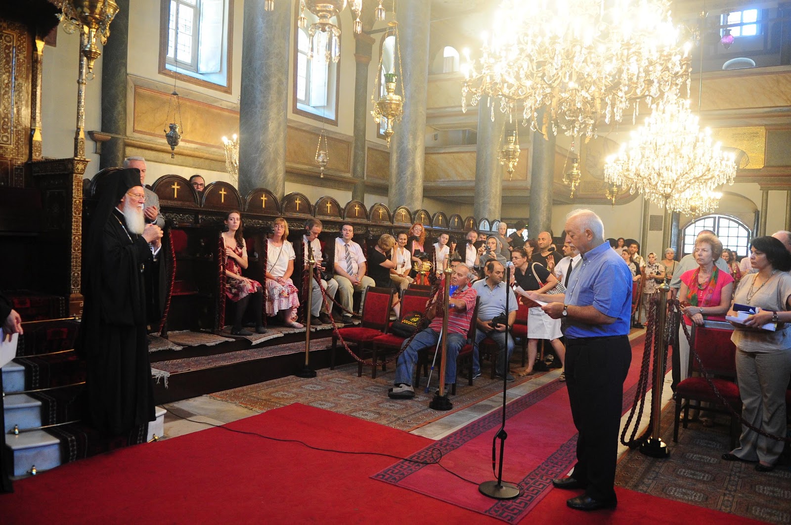 ΦΩΣ ΦΑΝΑΡΙΟΥ: ΤΙΜΗΤΙΚΗ ΔΙΑΚΡΙΣΗ ΣΤΟΝ ΠΑΤΡΙΑΡΧΗ ΓΙΑ ΤΗ ΣΥΜΒΟΛΗ ΤΟΥ ΣΤΗΝ ...