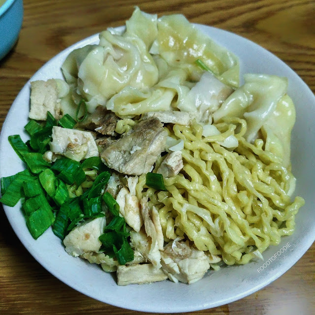 BAKMI AKIONG - FOODTOFOODIE