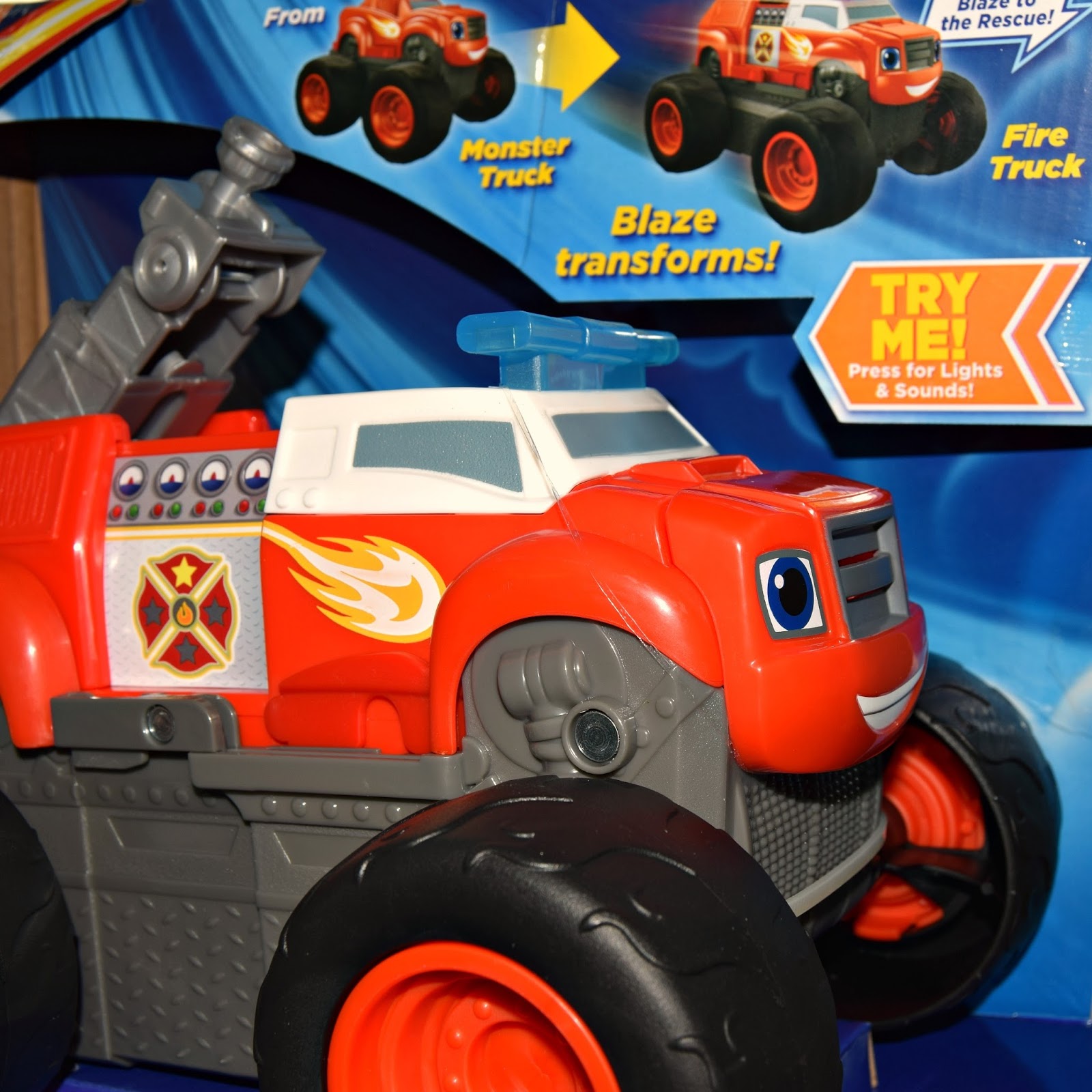 Wafflemama.: Transforming Fire Truck Blaze >> Toy Review