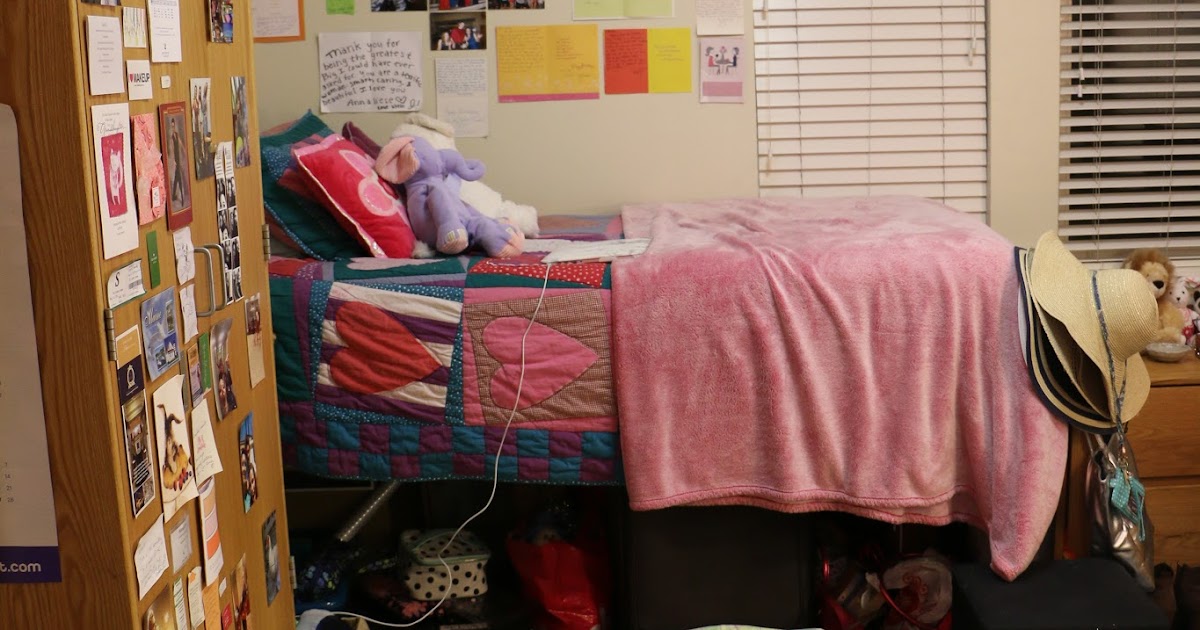 Senior Year Dorm Room Tour + 4 Reasons Why I'm Glad I Lived on Campus ...