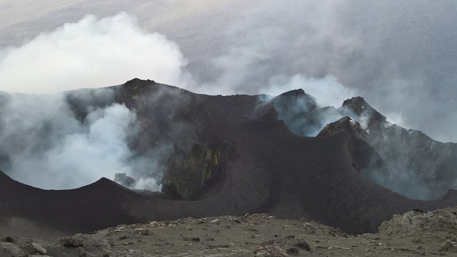 TravelMarx: A Hike on the Island of Stromboli – To the Summit via the ...