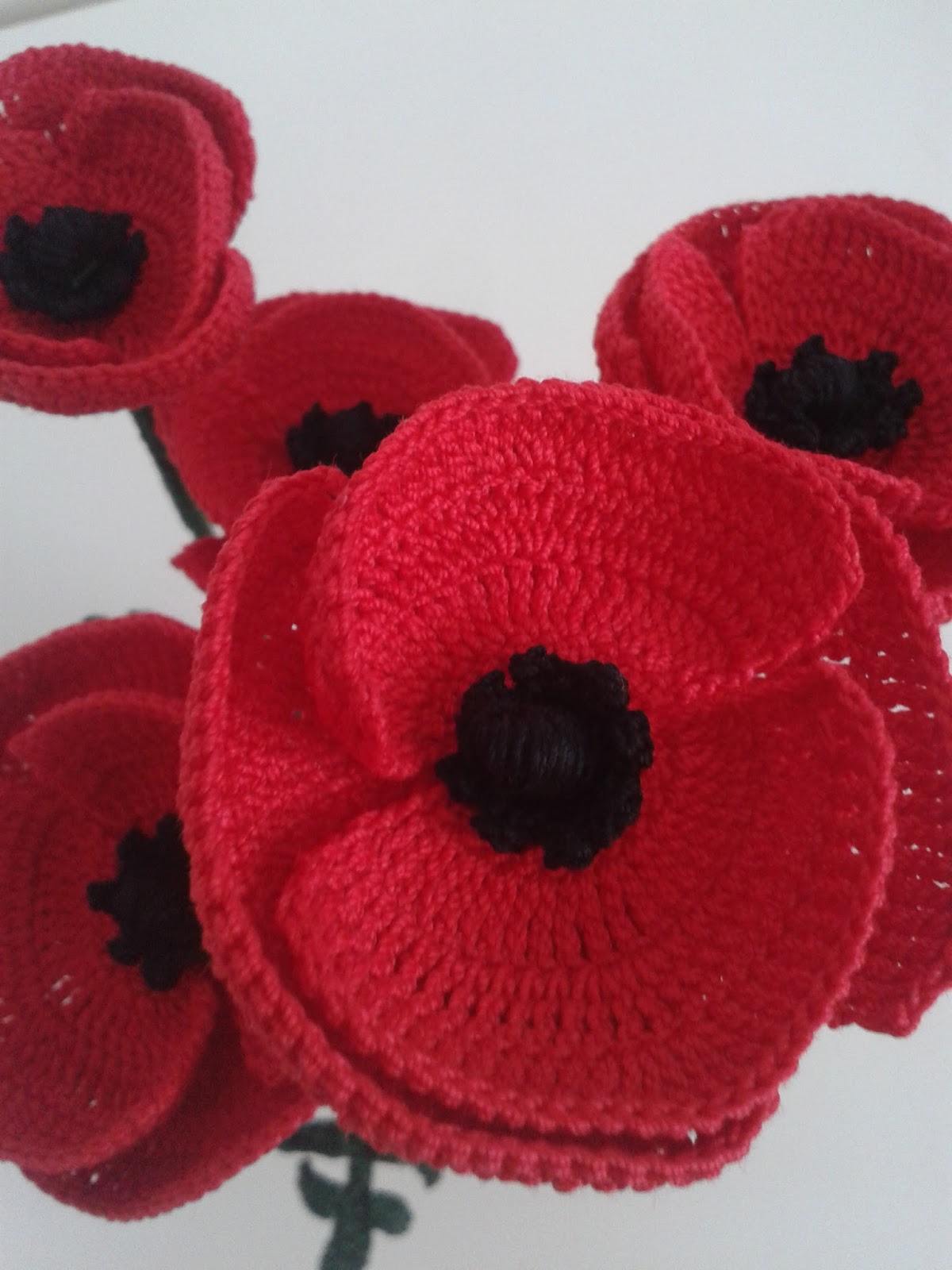 How to crochet a Poppy