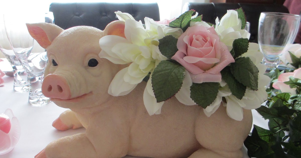 The Welcomed Guest: Celebrating National Pig Day Tablescape