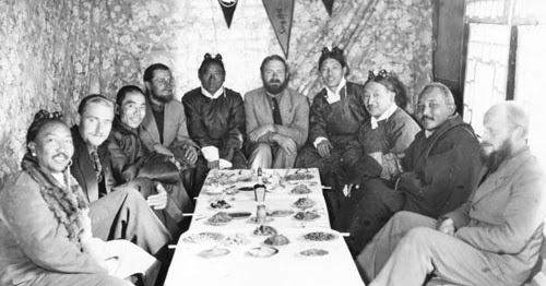 antrophistoria: Los nazis: en busca del origen de la raza aria en el Tíbet