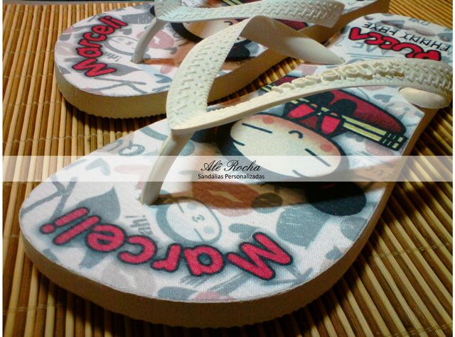 Alê Ateliê Art Designer: Sandálias Havaianas Personalizadas - Pucca