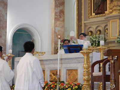 SALITANG BUMUBUHAY : HESUS: SA EUKARISTIYA, KAPILING NATIN SIYA