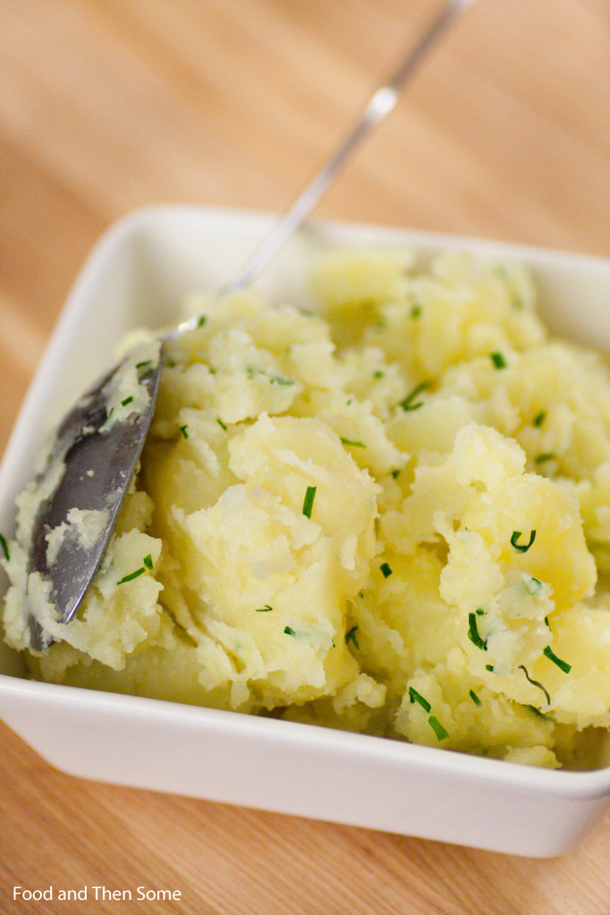 Food and Then Some: Hakatut potut / Beat up Potatoes