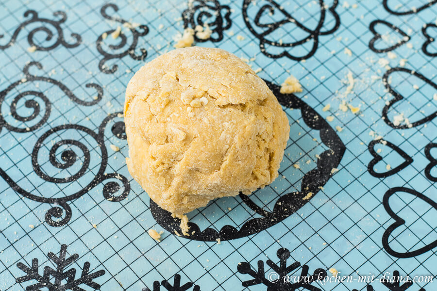 Ravioli with wild garlic filling - Cooking with Diana