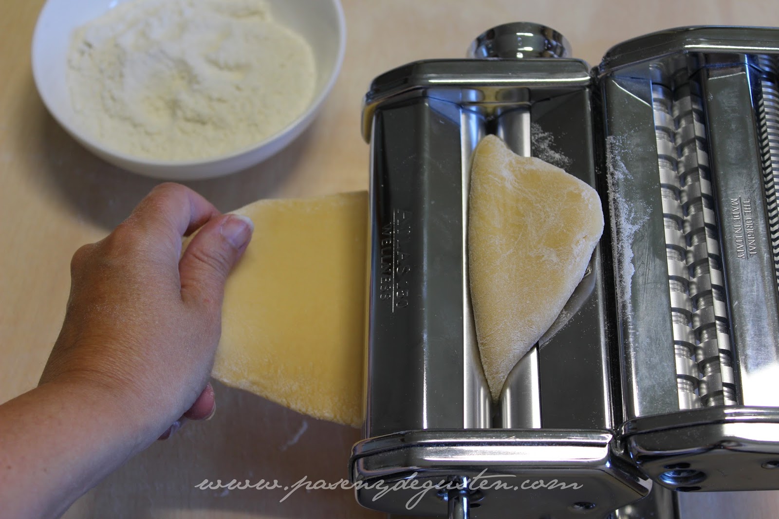 PASTA FRESCA ( amasado, estirado y cortado ) - PASEN Y DEGUSTEN