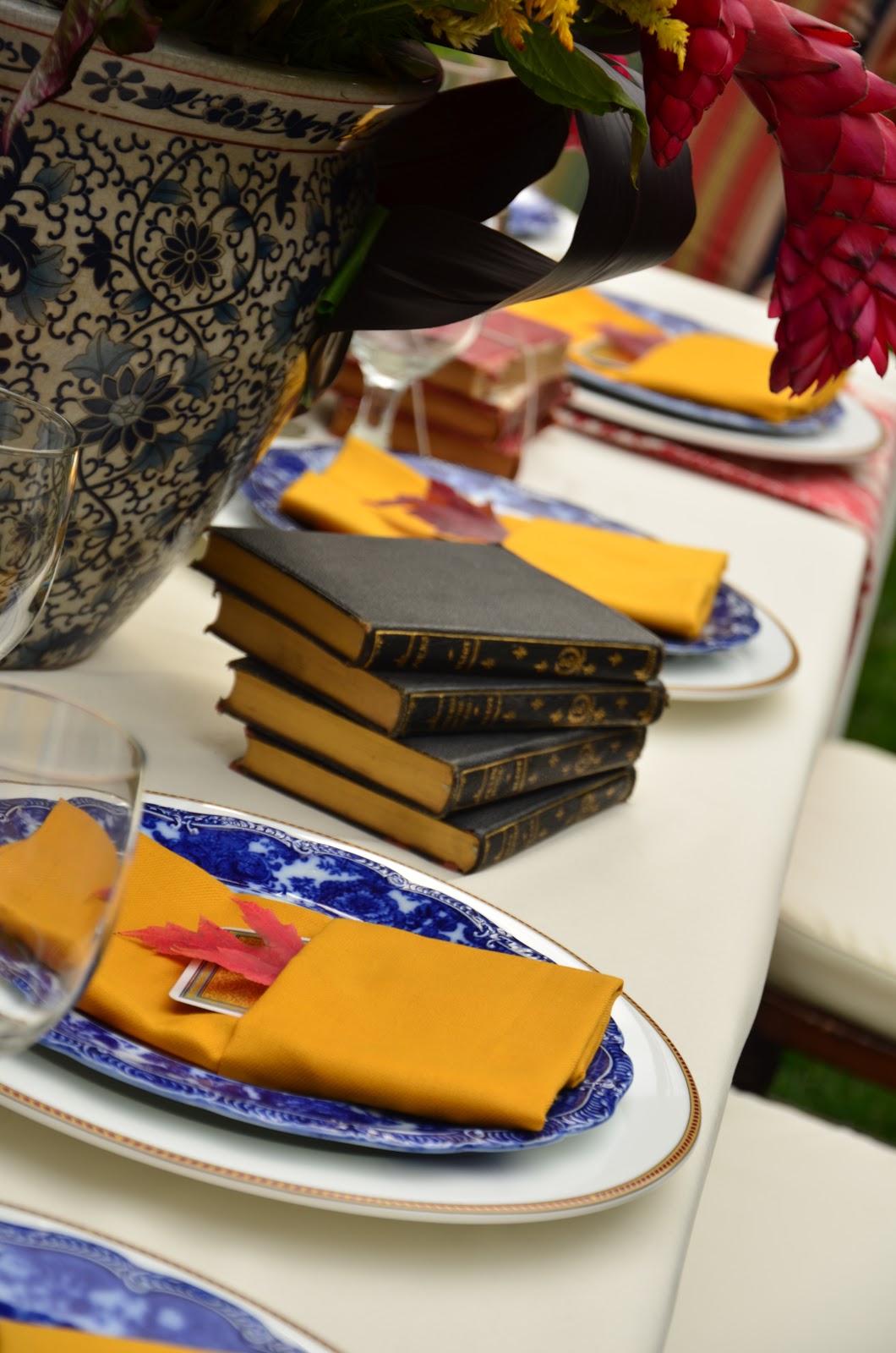 ravens • fête: Book Club Dinner Party
