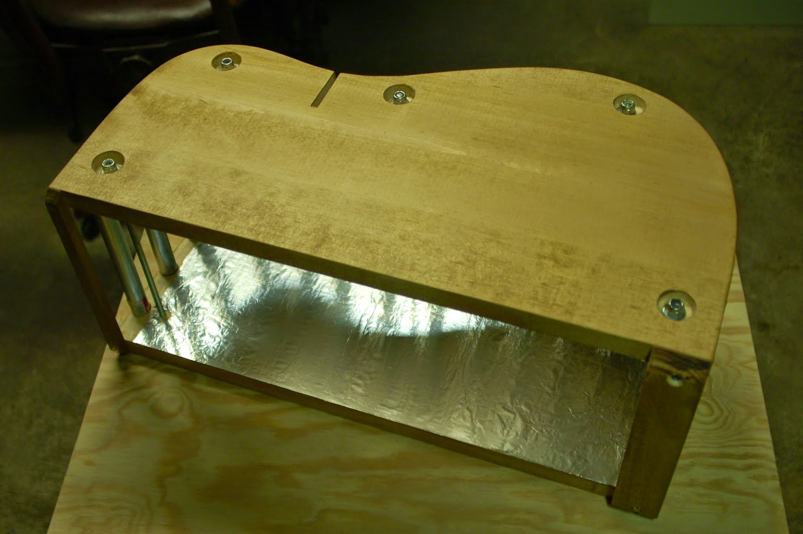 TotalRojo Guitars: Bending Acoustic Guitar Sides