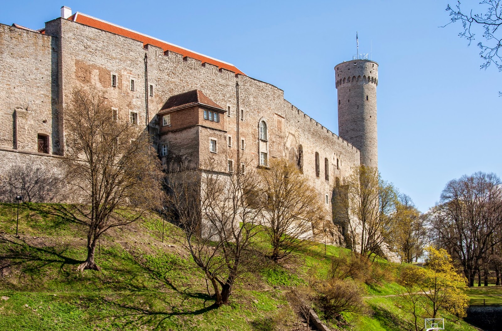 TALLINN PHOTO: Toompea Castle