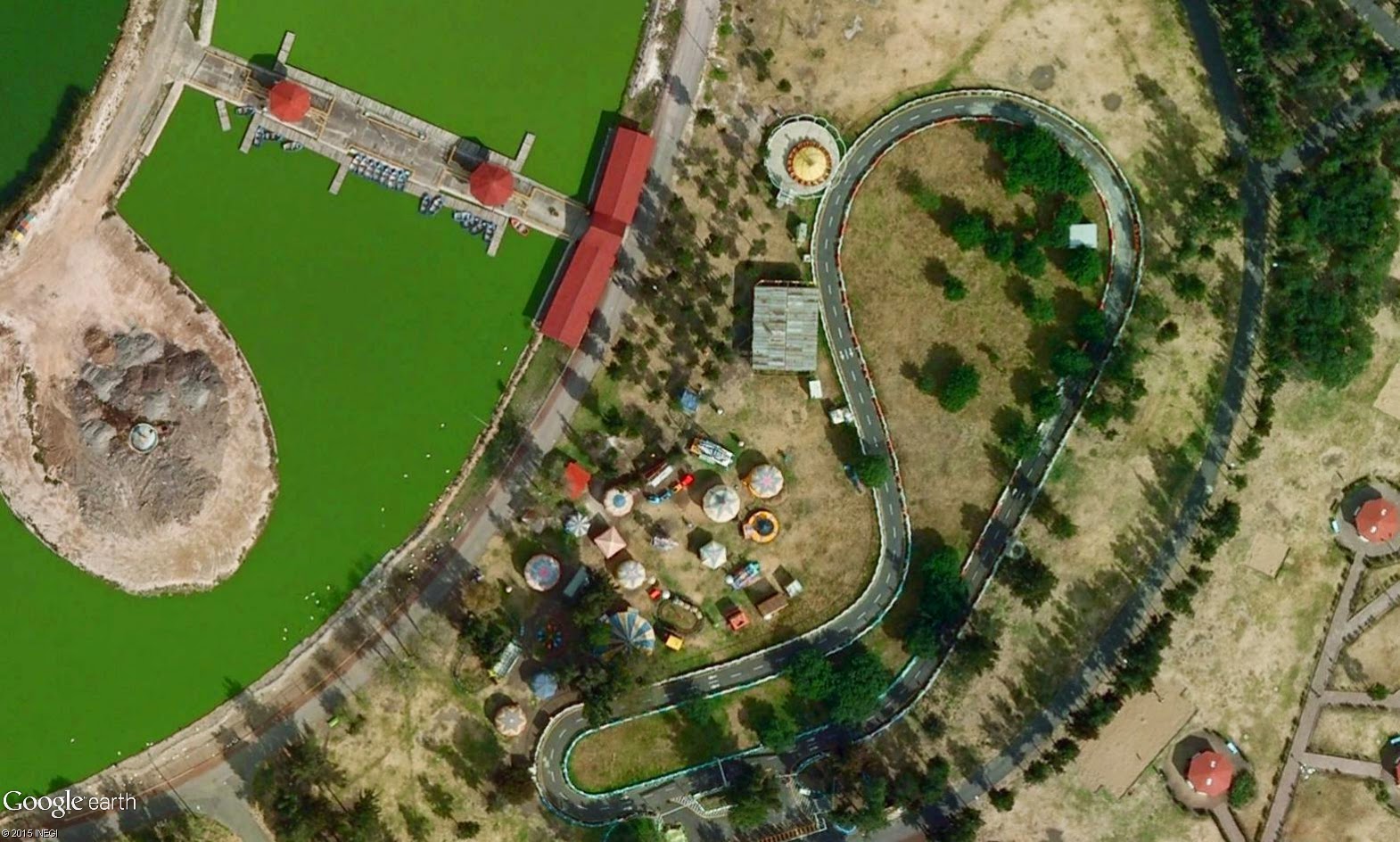 Malcolm's Mexi-kaan Trip: Lago Mayer Alameda Oriente