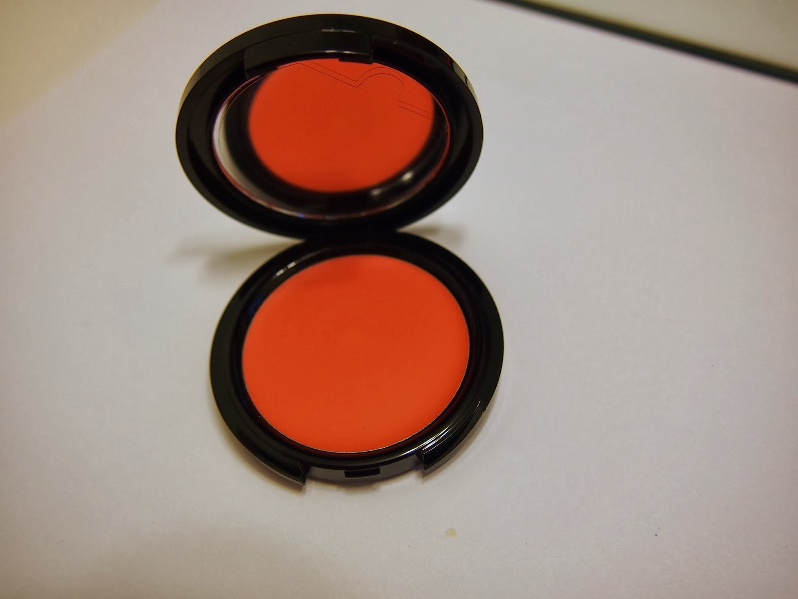 My Beauty Box: New Make Up Forever HD Blushes, Review and Swatches