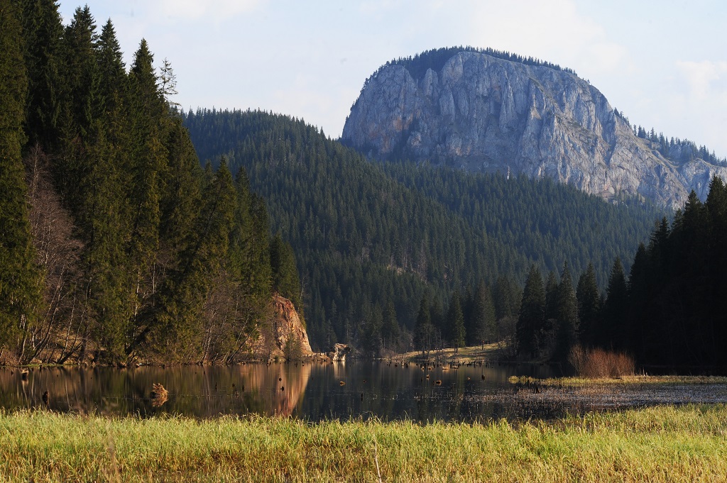 Discover Romanian Beauty: Red Lake (Lacul Rosu)