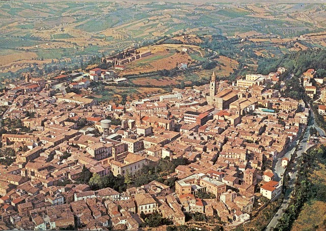 Parlando d'Italia: Atri, um tesouro sobre as montanhas