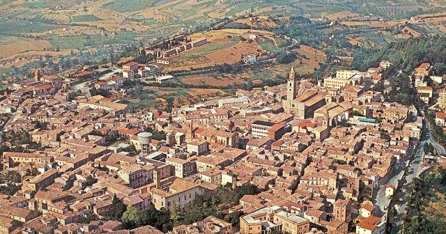 Parlando d'Italia: Atri, um tesouro sobre as montanhas