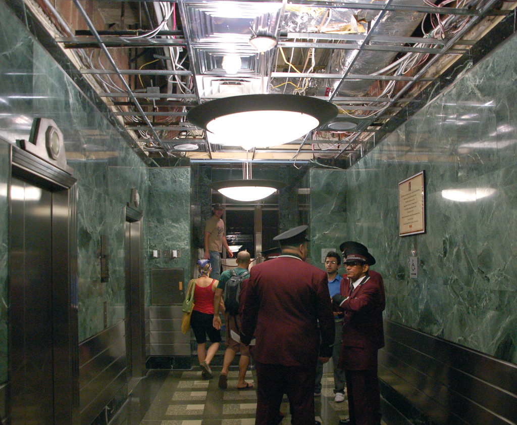 Encyclopedia: Empire State Building Inside