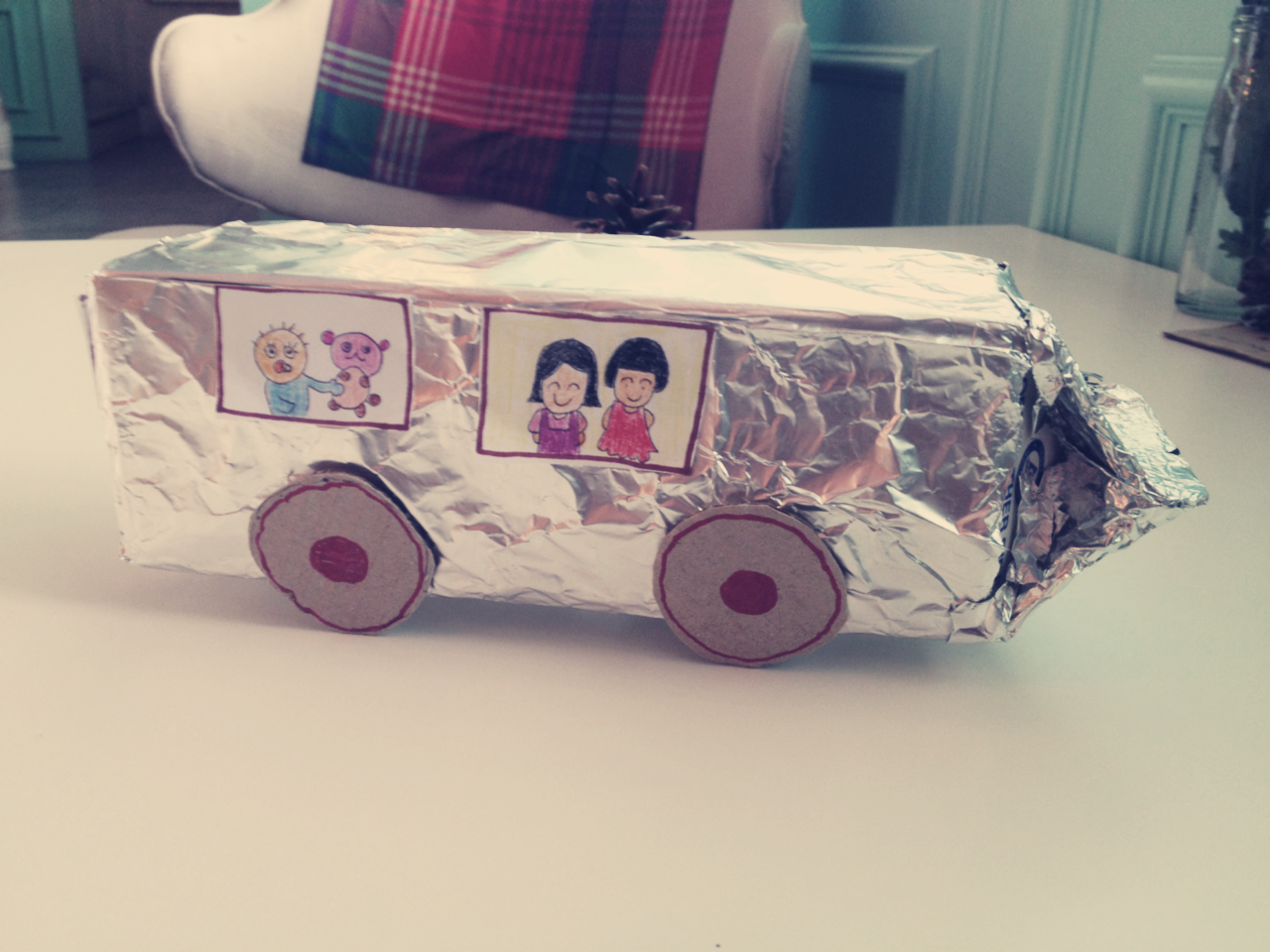 Le Moon - All Things Lovely: Milk Carton - Bus