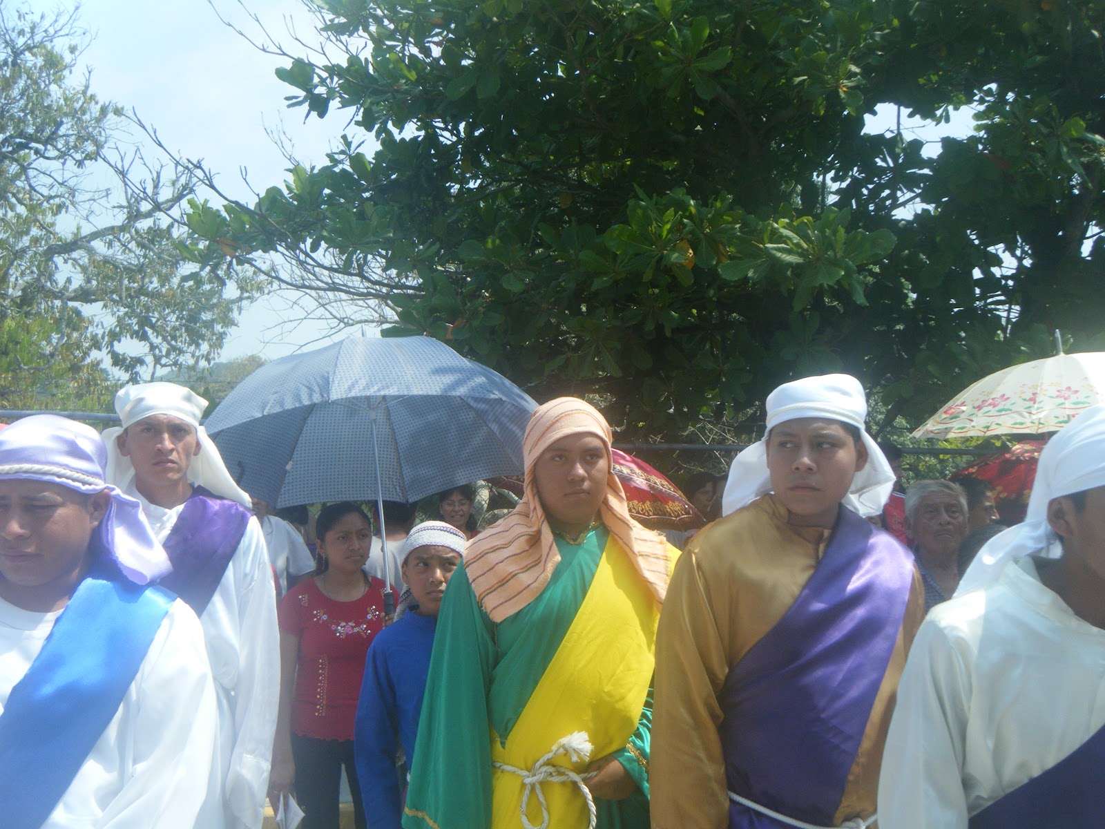 COMUNICANDO A PUEBLILLO Y EL LLANO PAPANTECO: VIACRUCIS EN LA SEMANA ...