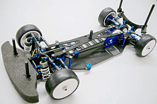 Stiff or Floppy? Chassis choice in 1/10 onroad | The RC Racer