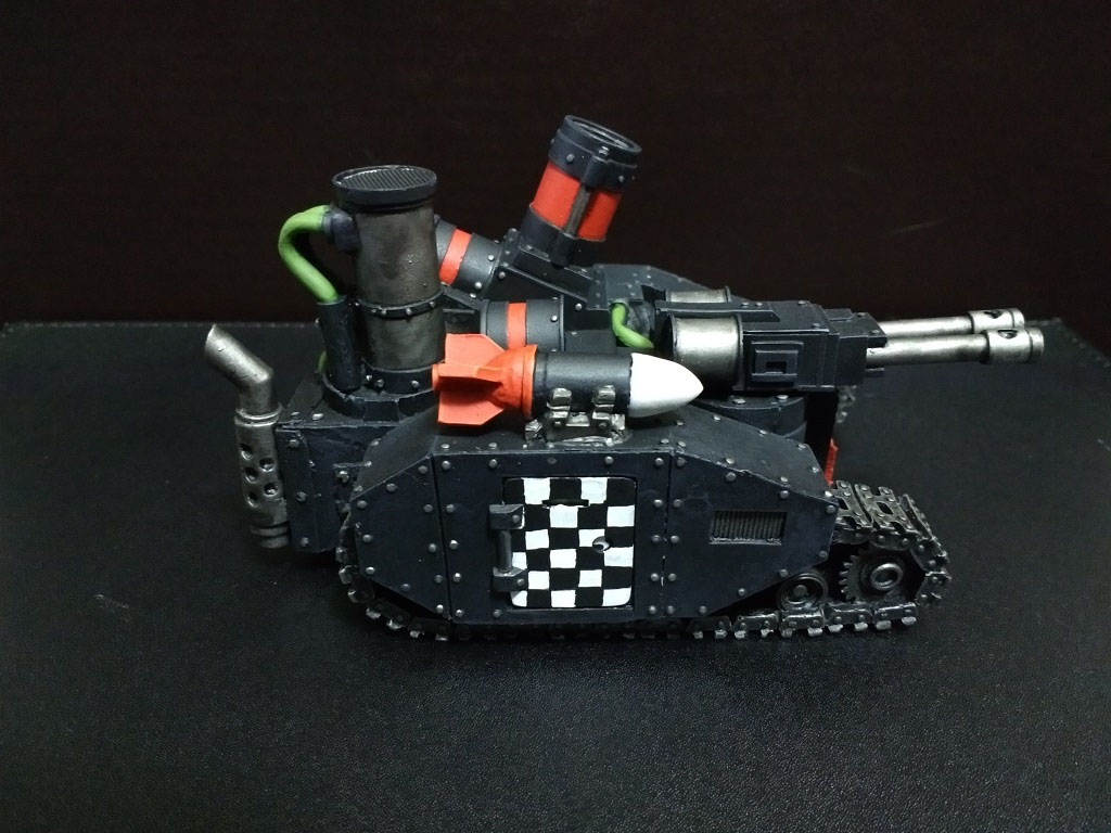 Crucium Giger's Miniatures Blog: Warhammer 40k: Ork Battlewagon/Looted ...