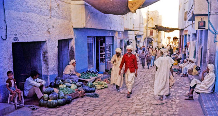 Fascinating Humanity: Algeria: A Ghardaia Oasis Busy Street
