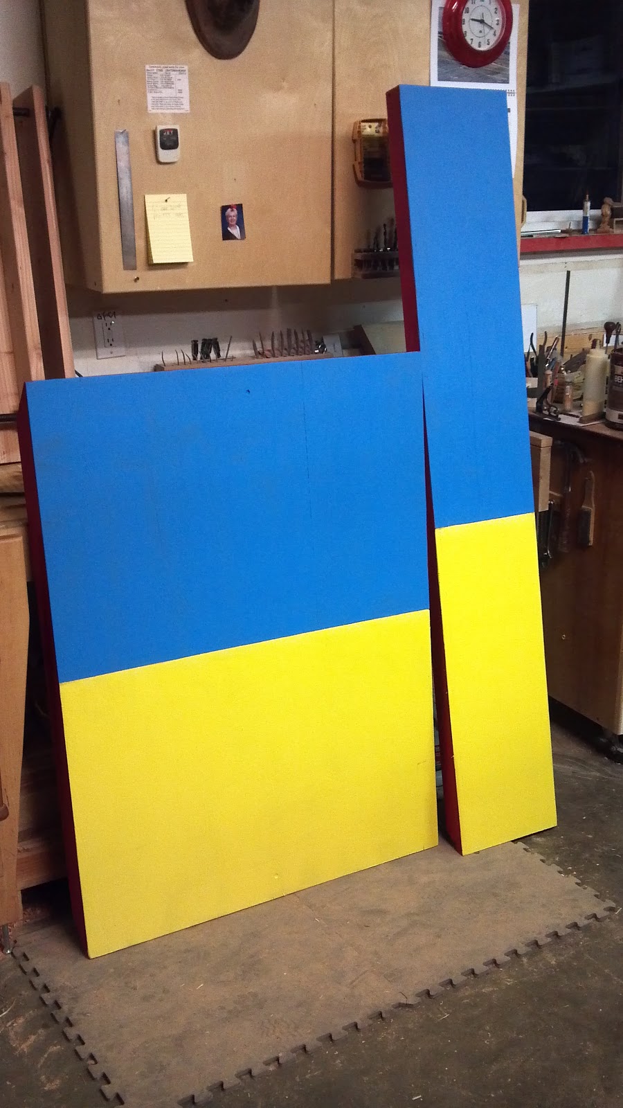 Alaska Wood: Dog Agility Contact Trainer