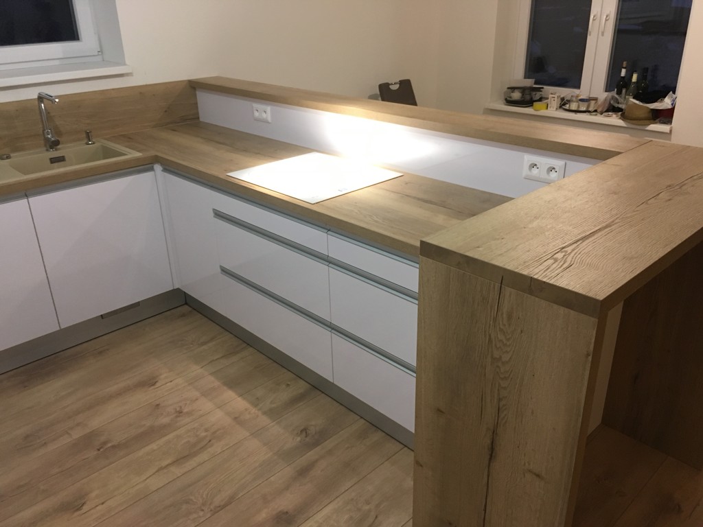 MRENKA - Zakázková stolárska výroba ®: Kuchyna Trnava - Dub Halifax