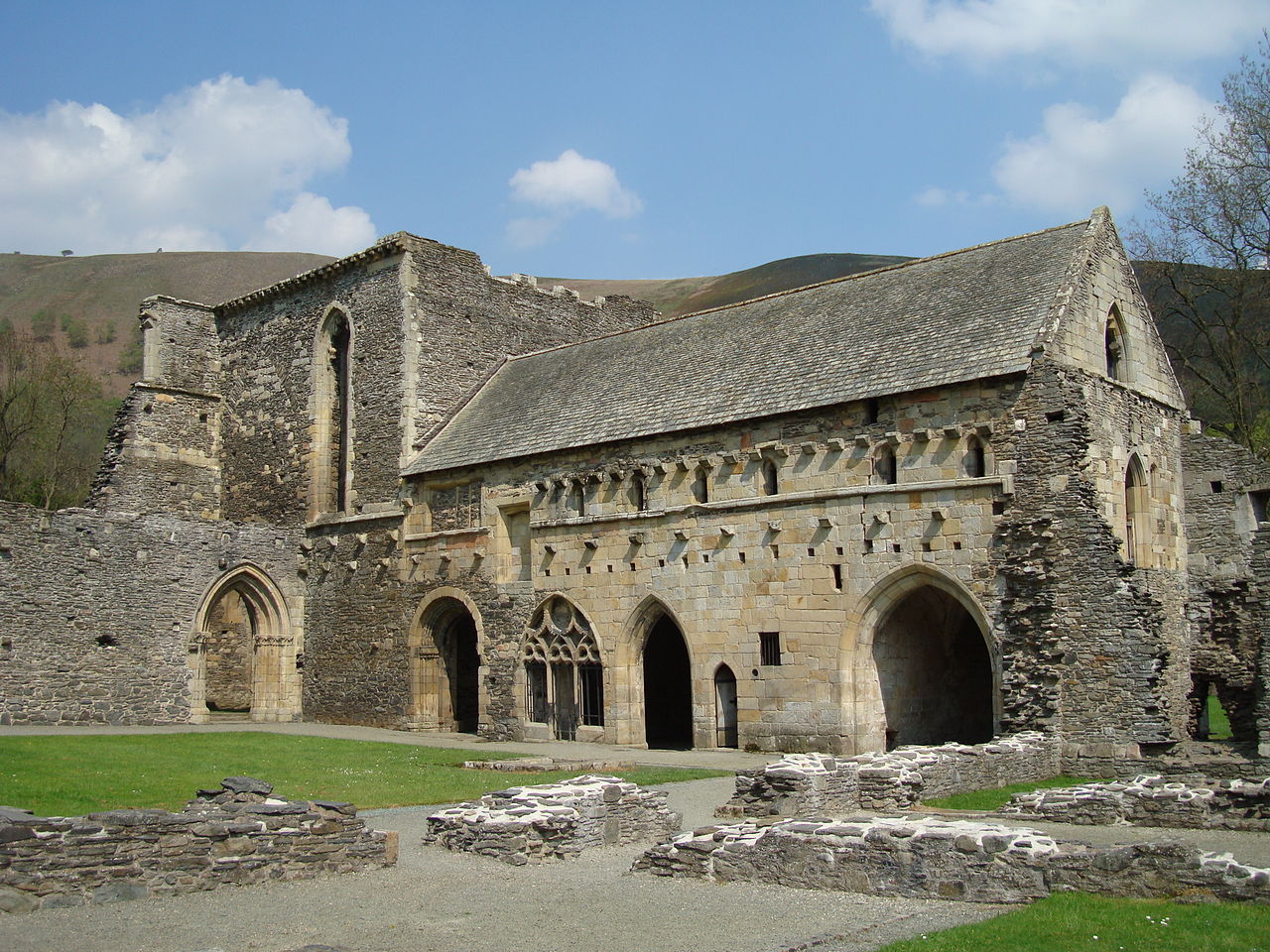 Medieval churches and other religious sites built by the native Welsh ...