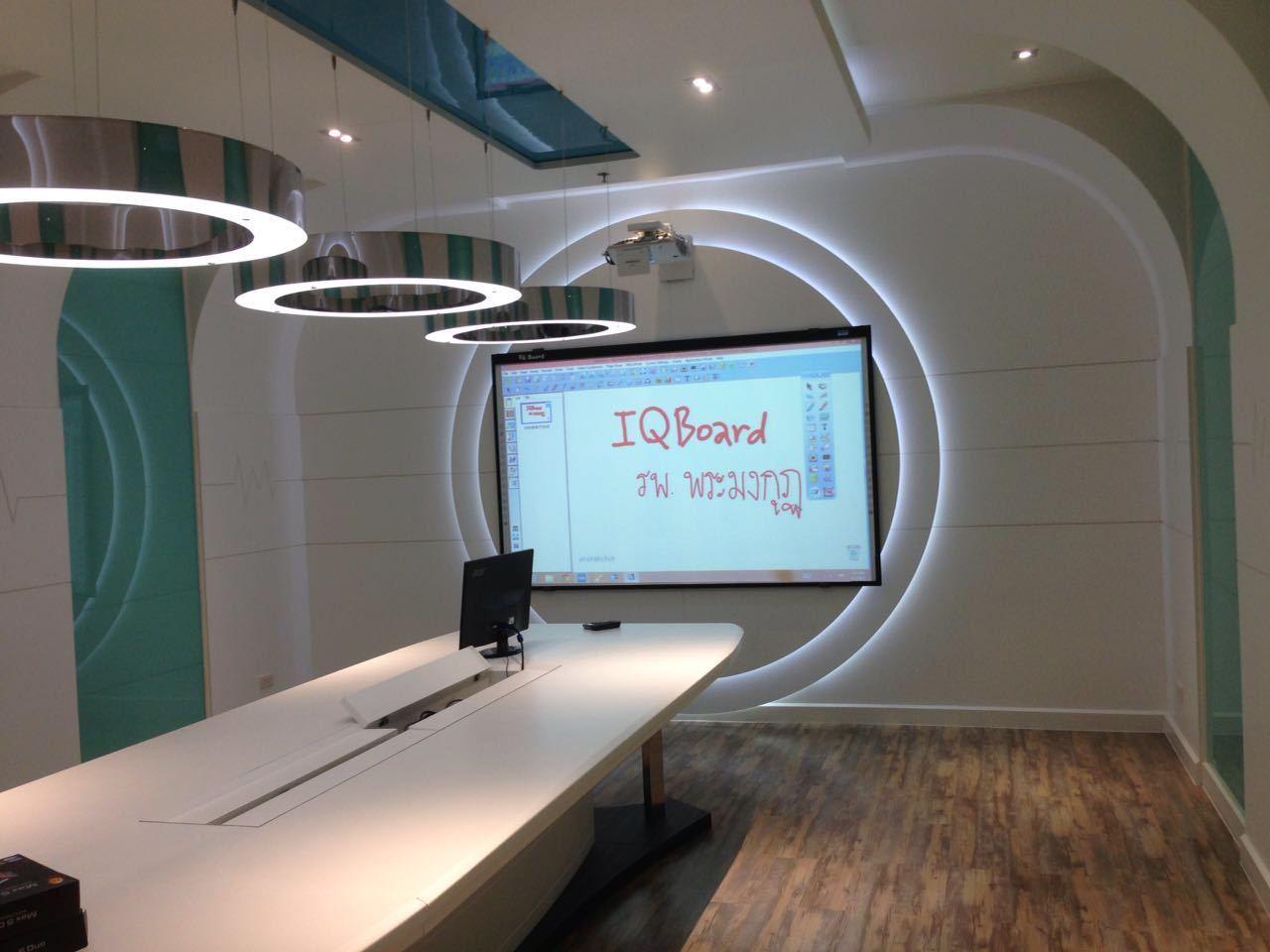 IQBoard's Customer - Teacher's Feedback Photo