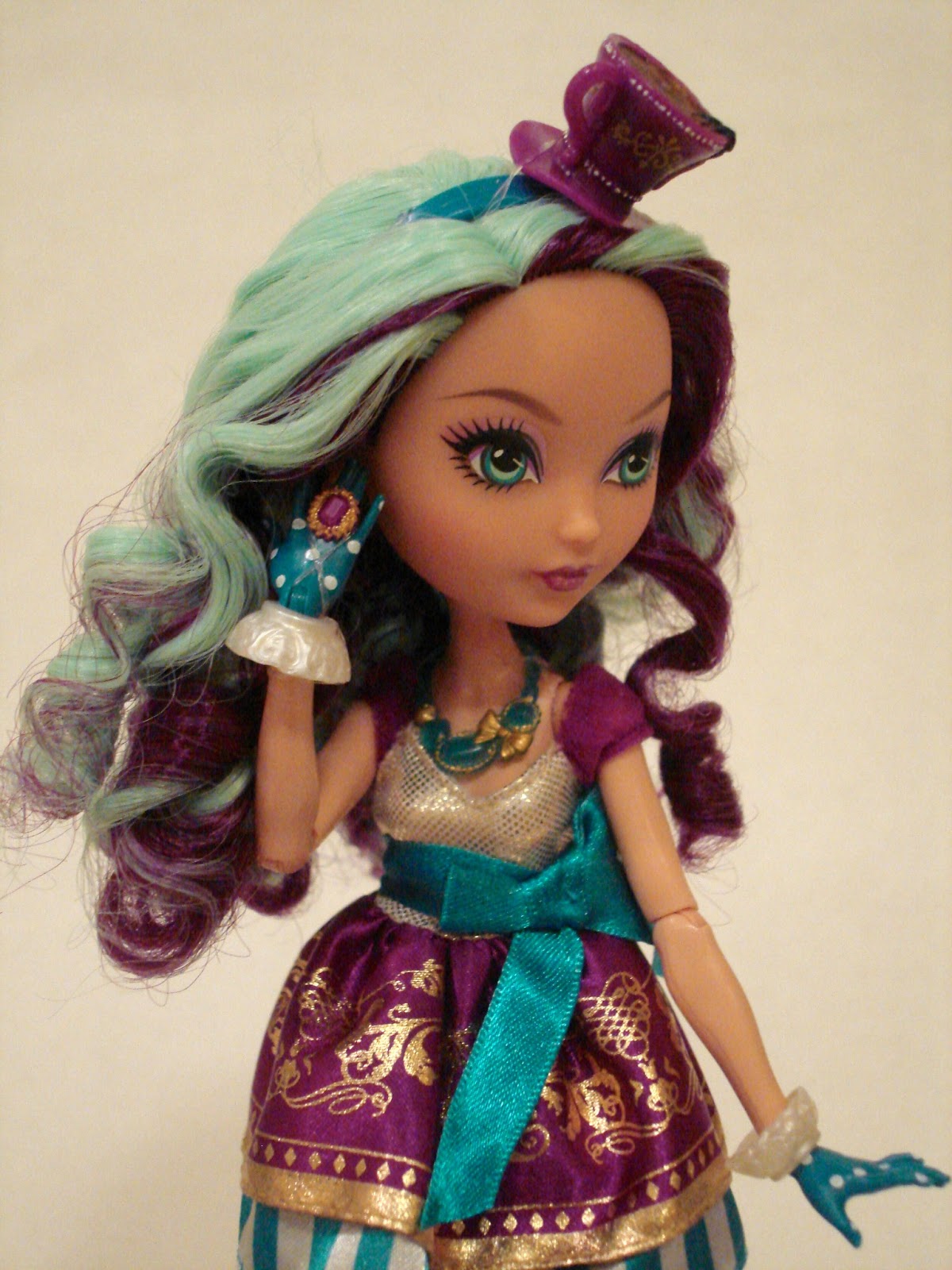 It's a Doll World After All: How to make Maddie Hatter EVEN CUTER!