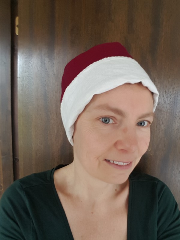 Eva's historical costuming blog: Making a 14th century night cap