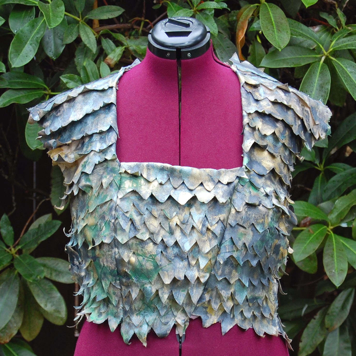 Craftzies: Dreaming Up a Dragon Scale Tunic
