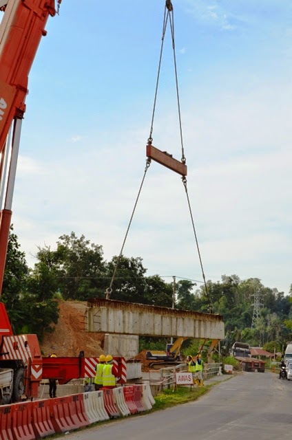 Construction of a new bridge at Dambai, Penampang, Sabah