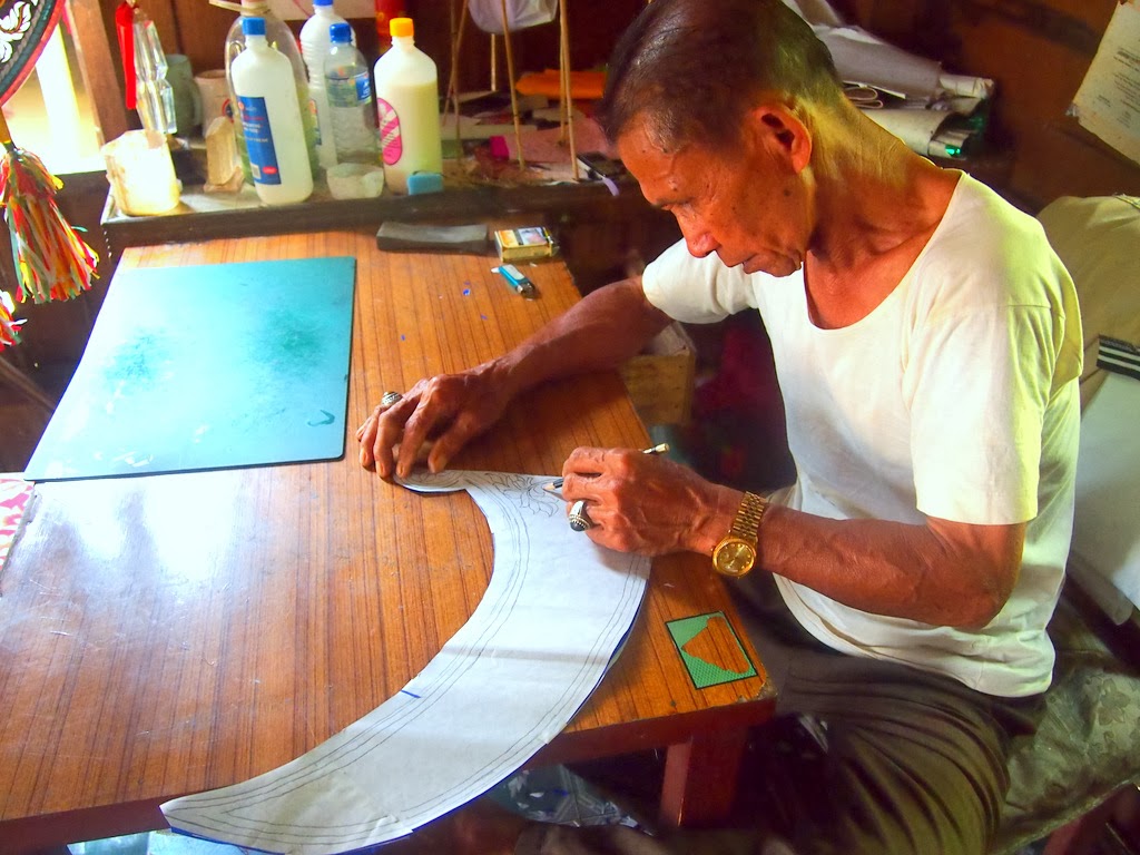 Travelholic: Kelantan's Lost Craft - Wau-maker (Kite-maker)