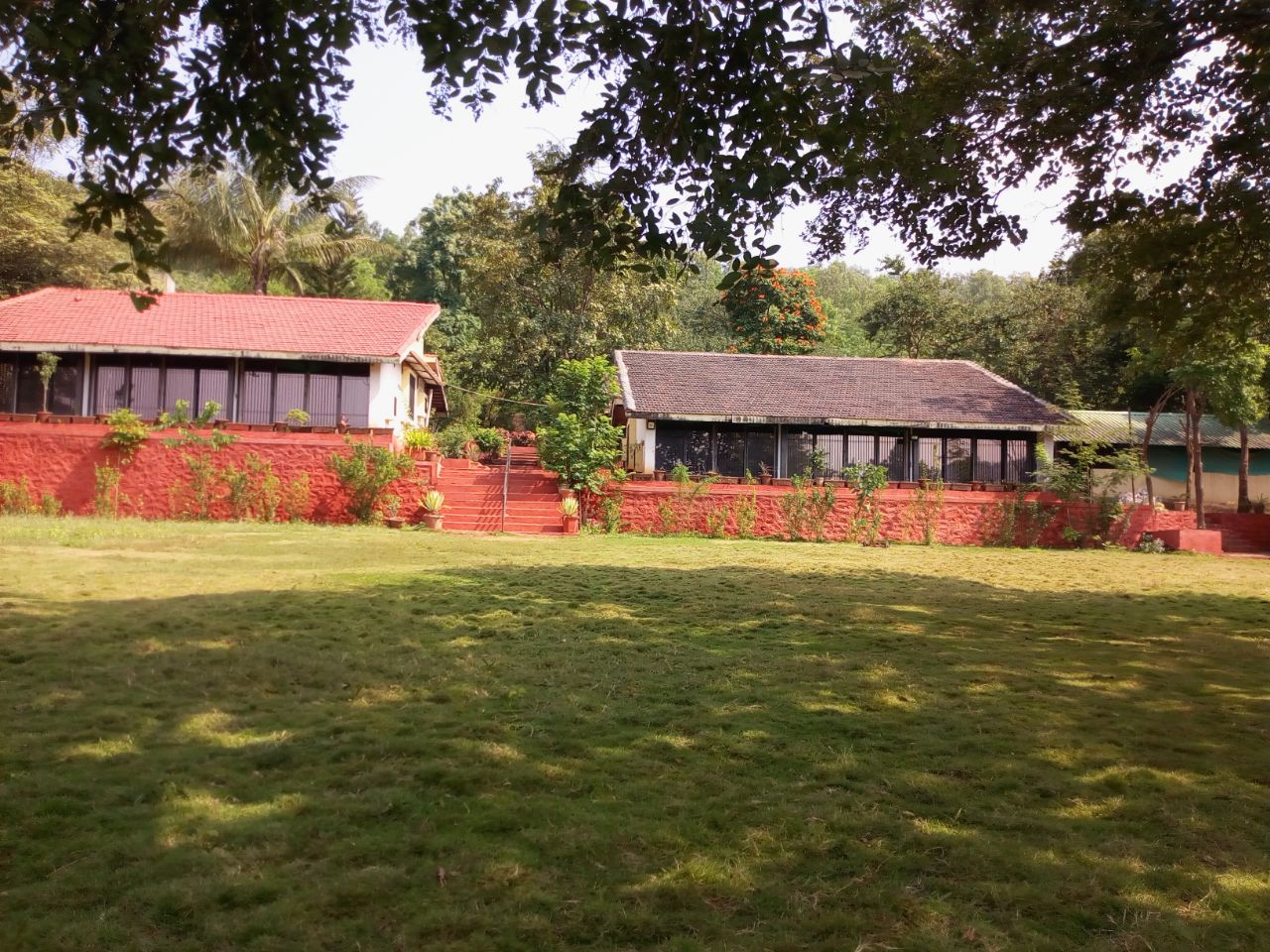 Lake View Farmhouse- Panshet