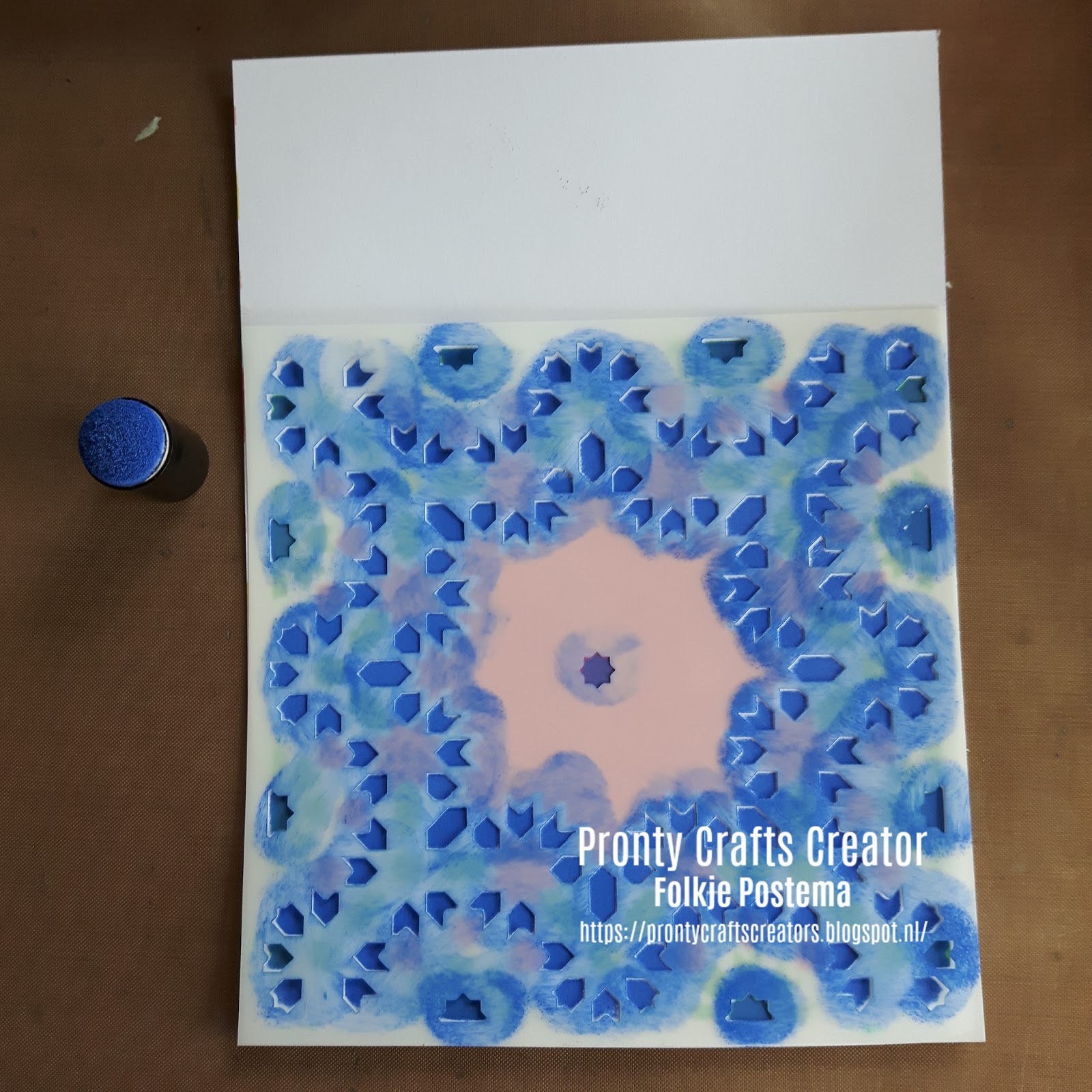 Pronty Crafts Creators: Layered stencils
