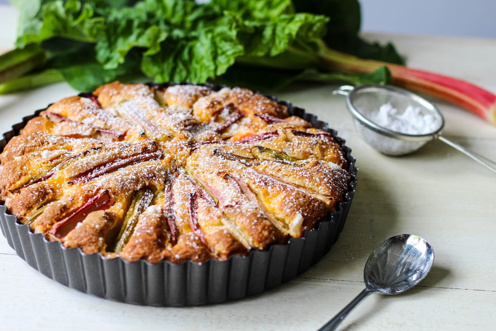 The Spoon and Whisk: Rhubarb and Custard Cake