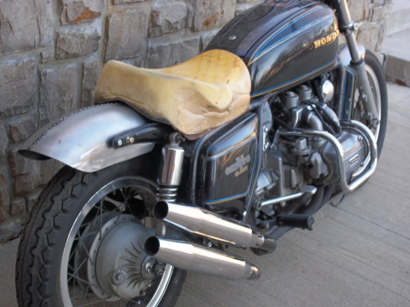 Past In Time Cycles: CHUCK'S GL1000