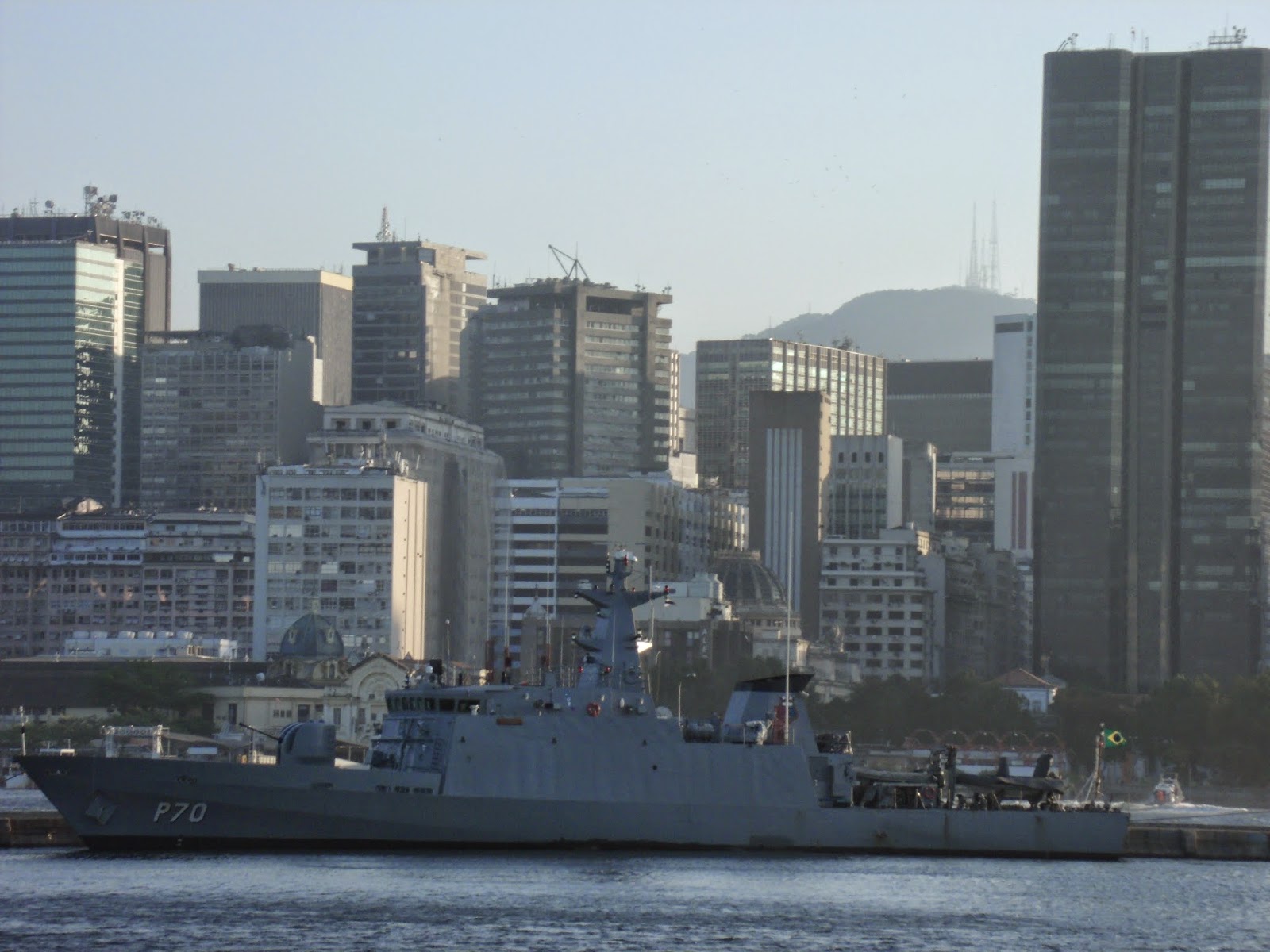 ANGOLA VAI COMPRAR SETE NAVIOS-PATRULHA DA CLASSE MACAÉ DO BRASIL ...