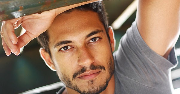 25 Atores brasileiros lindos de tirar o fôlego!