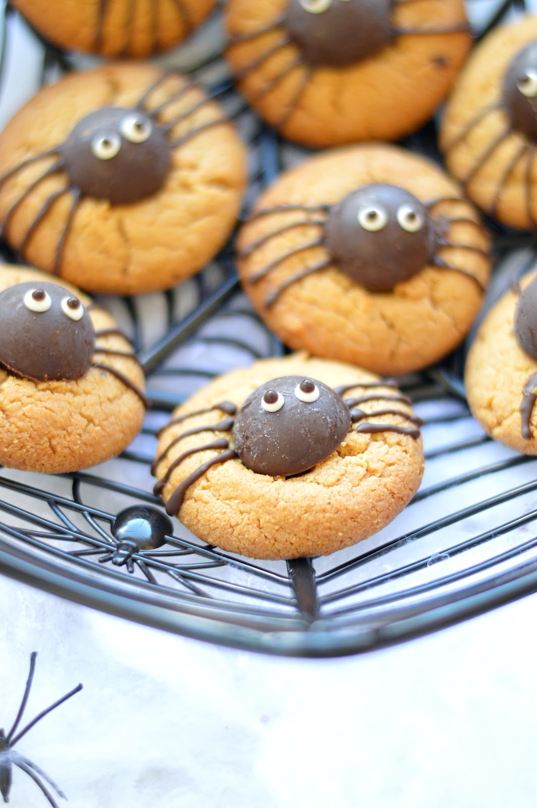 Spider cookies burro d’arachidi e cioccolato – sprinklesdress
