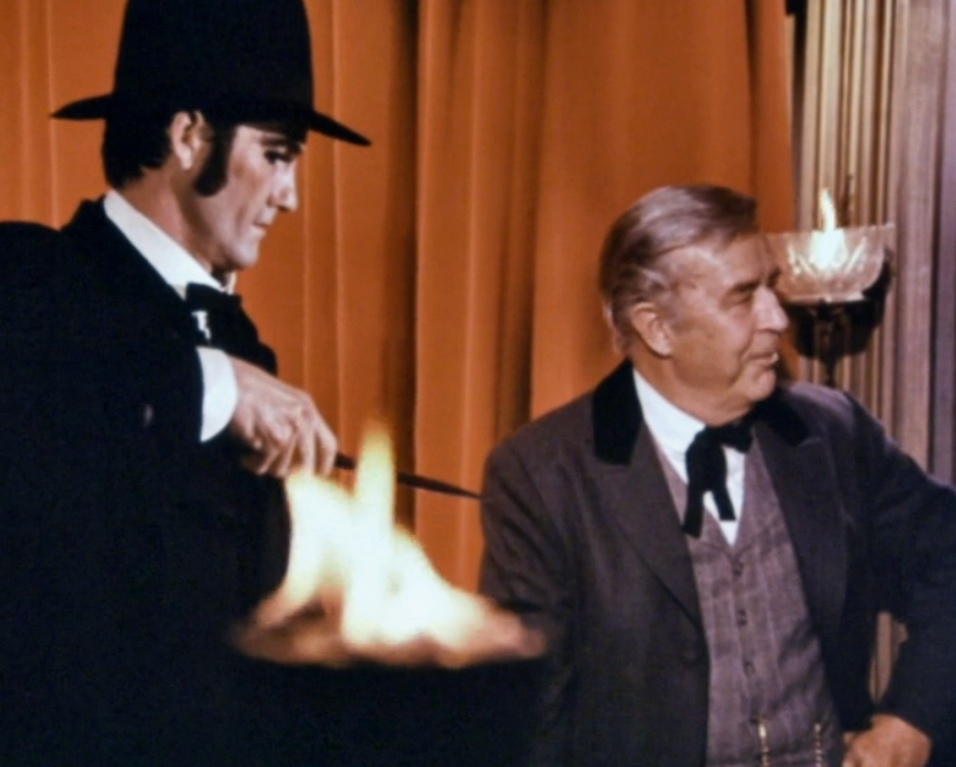 Classic Film and TV Café: Classic Film Stars--Not Terror--in the Wax Museum