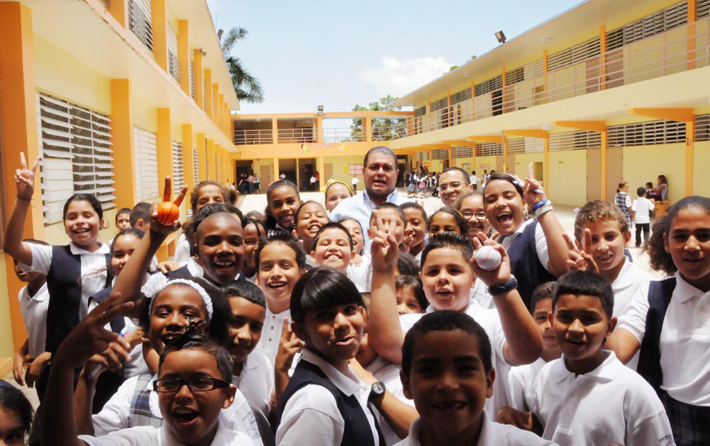 JORGE A. SANTINI, ALCALDE de SAN JUAN: EDUCACION