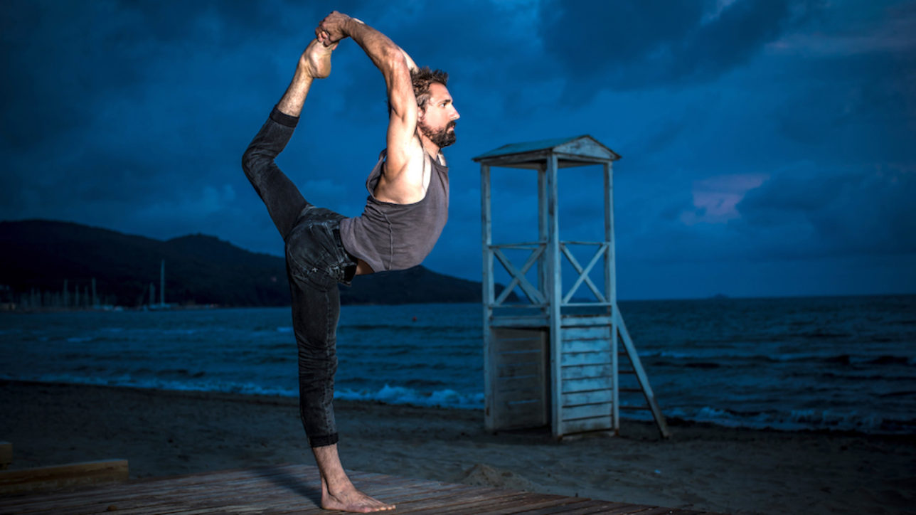 L'illusione dei social media di Ty Landrum - Yoga Magazine Italia