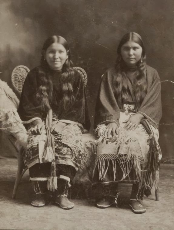 Native American Indian Pictures: Historic Pictures of Comanche Indian Women
