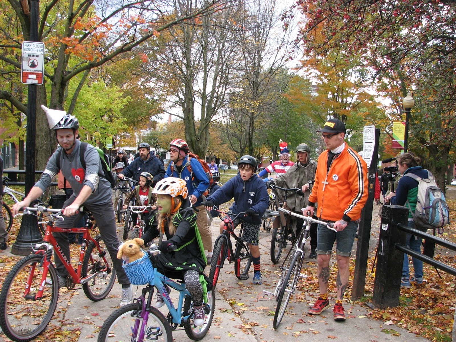 BTV puts Bicycle Wheels under Halloween-bike ride photos (2015) | South ...