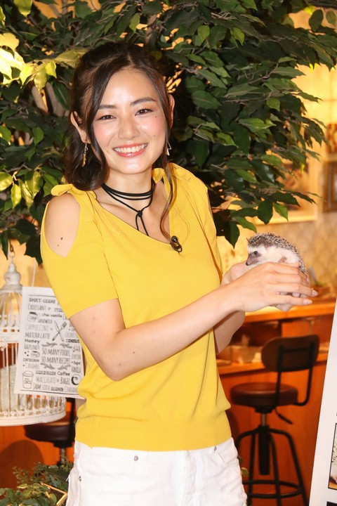 Nao Kanzaki and a few friends: Moemi Katayama: Magazine scans #1- 2017 ...